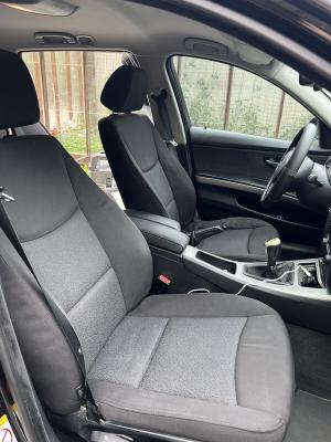 Black BMW 320 2005 in Tallinn, with an engine capacity of 2.00 L and mileage of 306 thousand km for 4000 €, photo 28 on AUTOMOTO.COM.LV