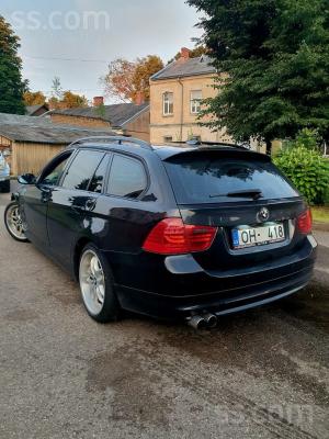 Melns BMW 320 2005 Daugavpils, ar dzinēja tilpumu 2.00 L un nobraukumu 261 tūkst. km par 3850 €, foto 3 vietnē AUTOMOTO.COM.LV