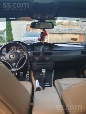 Melns BMW 320 2005 Daugavpils, ar dzinēja tilpumu 2.00 L un nobraukumu 261 tūkst. km par 3850 €, foto 6 vietnē AUTOMOTO.COM.LV