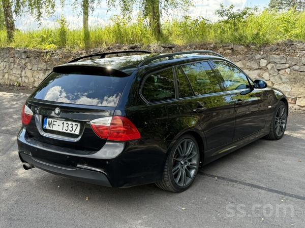 Black BMW 320 2005 in Valmiera, with an engine capacity of 2.00 L and mileage of 390 thousand km for 4000 €, photo 4 on AUTOMOTO.COM.LV