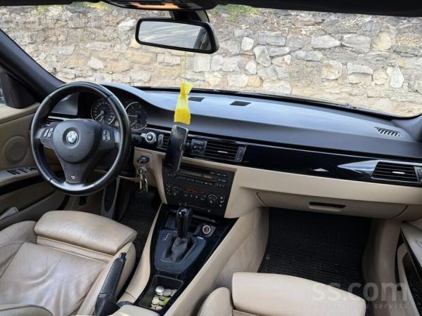 Black BMW 320 2005 in Valmiera, with an engine capacity of 2.00 L and mileage of 390 thousand km for 4000 €, photo 6 on AUTOMOTO.COM.LV
