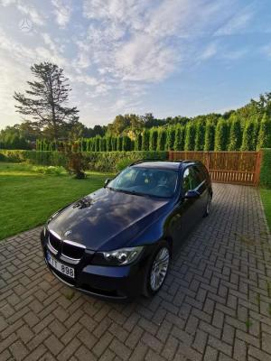 Melns BMW 320 2005 Kauņa, ar dzinēja tilpumu 2.00 L un nobraukumu 350 tūkst. km par 2800 €, foto 4 vietnē AUTOMOTO.COM.LV