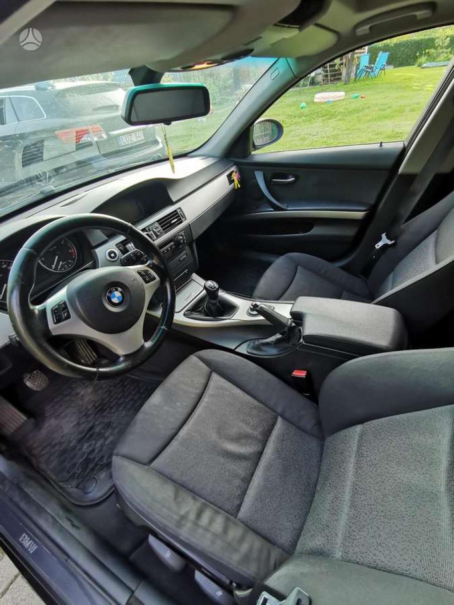 Melns BMW 320 2005 Kauņa, ar dzinēja tilpumu 2.00 L un nobraukumu 350 tūkst. km par 2800 €, foto 7 vietnē AUTOMOTO.COM.LV