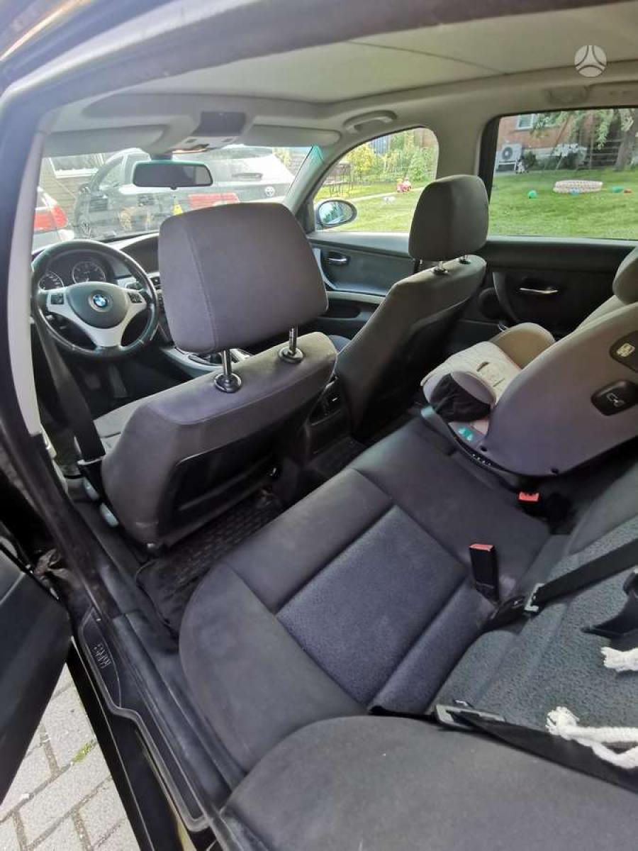 Melns BMW 320 2005 Kauņa, ar dzinēja tilpumu 2.00 L un nobraukumu 350 tūkst. km par 2800 €, foto 8 vietnē AUTOMOTO.COM.LV