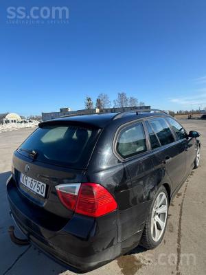 Melns BMW 320 2005 Liepāja, ar dzinēja tilpumu 2.00 L un nobraukumu 427 tūkst. km par 2300 €, foto 3 vietnē AUTOMOTO.COM.LV