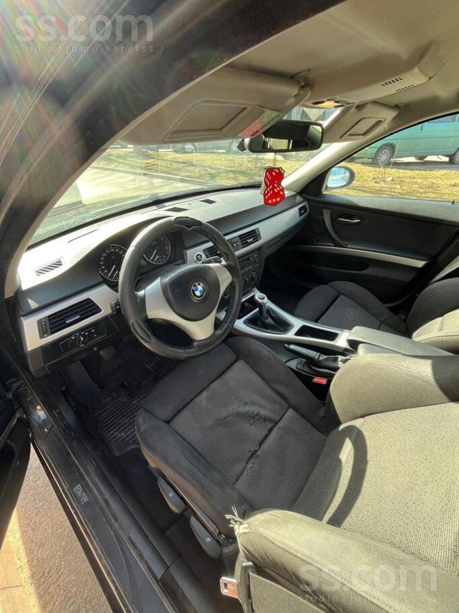 Melns BMW 320 2005 Liepāja, ar dzinēja tilpumu 2.00 L un nobraukumu 427 tūkst. km par 2300 €, foto 6 vietnē AUTOMOTO.COM.LV