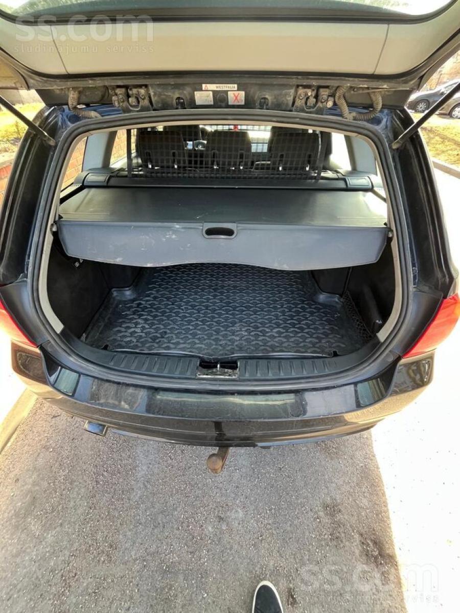 Melns BMW 320 2005 Liepāja, ar dzinēja tilpumu 2.00 L un nobraukumu 427 tūkst. km par 2300 €, foto 10 vietnē AUTOMOTO.COM.LV