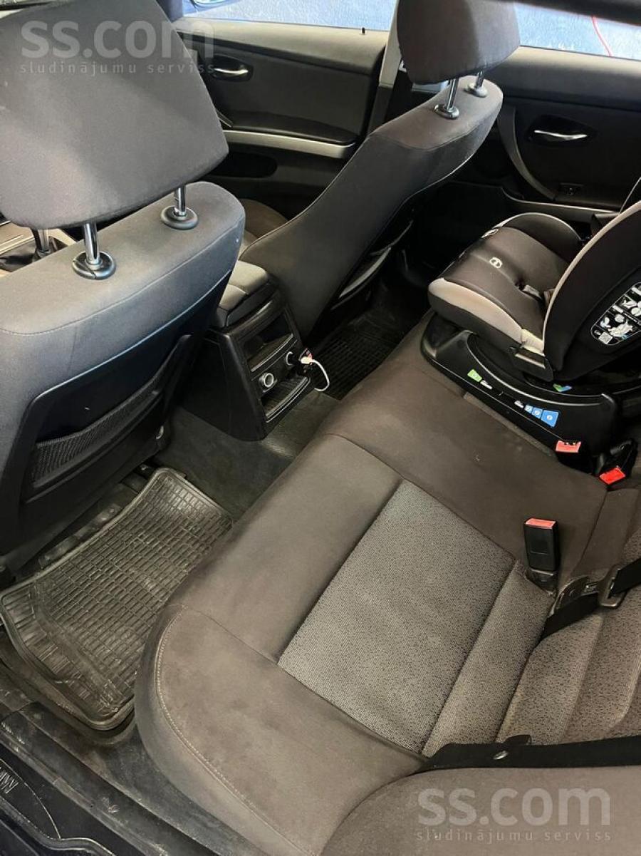 Melns BMW 320 2005 Liepāja, ar dzinēja tilpumu 2.00 L un nobraukumu 427 tūkst. km par 2300 €, foto 12 vietnē AUTOMOTO.COM.LV