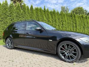 Melns BMW 320 2005 Rīga, ar dzinēja tilpumu 2.00 L un nobraukumu 385 tūkst. km par 4390 €, foto 7 vietnē AUTOMOTO.COM.LV