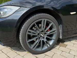 Melns BMW 320 2005 Rīga, ar dzinēja tilpumu 2.00 L un nobraukumu 385 tūkst. km par 4390 €, foto 9 vietnē AUTOMOTO.COM.LV
