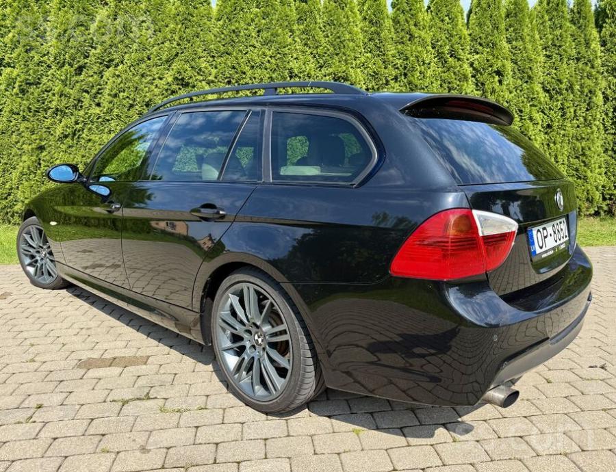 Melns BMW 320 2005 Rīga, ar dzinēja tilpumu 2.00 L un nobraukumu 385 tūkst. km par 4390 €, foto 15 vietnē AUTOMOTO.COM.LV