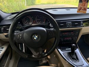 Melns BMW 320 2005 Rīga, ar dzinēja tilpumu 2.00 L un nobraukumu 385 tūkst. km par 4390 €, foto 18 vietnē AUTOMOTO.COM.LV