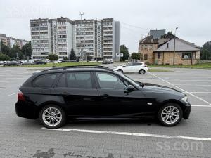 Black BMW 320 2005 in Riga, with an engine capacity of 2.00 L and mileage of 395 thousand km for 3550 €, photo 4 on AUTOMOTO.COM.LV
