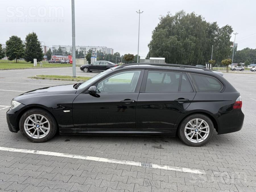 Black BMW 320 2005 in Riga, with an engine capacity of 2.00 L and mileage of 395 thousand km for 3550 €, photo 6 on AUTOMOTO.COM.LV