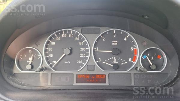 Black BMW 320 2005 in Riga, with an engine capacity of 2.00 L and mileage of 395 thousand km for 1800 €, photo 10 on AUTOMOTO.COM.LV