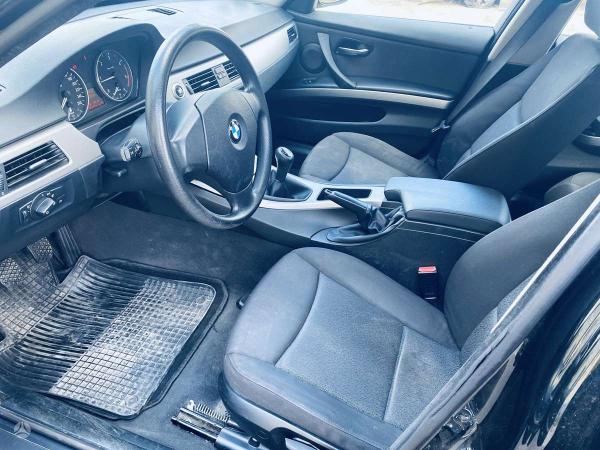 Melns BMW 320 2005 Viļņa, ar dzinēja tilpumu 2.00 L un nobraukumu 296 tūkst. km par 2350 €, foto 10 vietnē AUTOMOTO.COM.LV