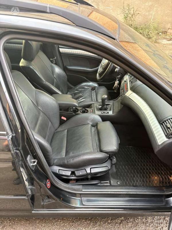 Black BMW 320 2005 in Siauliai, with an engine capacity of 2.00 L and mileage of 395 thousand km for 2300 €, photo 10 on AUTOMOTO.COM.LV