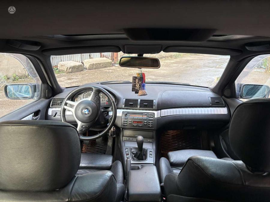 Melns BMW 320 2005 Šauļi, ar dzinēja tilpumu 2.00 L un nobraukumu 395 tūkst. km par 2300 €, foto 11 vietnē AUTOMOTO.COM.LV