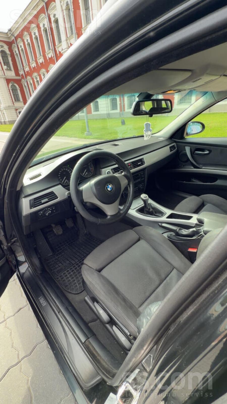 Melns BMW 320 2005 Jelgava, ar dzinēja tilpumu 2.00 L un nobraukumu 430 tūkst. km par 2500 €, foto 5 vietnē AUTOMOTO.COM.LV