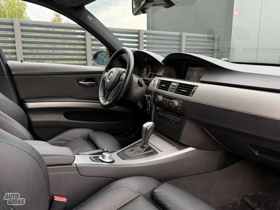 Black BMW 320 2005 in Vilnius, with an engine capacity of 2.00 L and mileage of 415 thousand km for 3500 €, photo 11 on AUTOMOTO.COM.LV