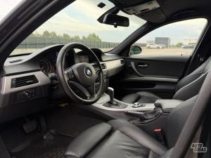 Black BMW 320 2005 in Vilnius, with an engine capacity of 2.00 L and mileage of 415 thousand km for 3500 €, photo 13 on AUTOMOTO.COM.LV