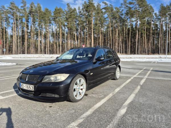 Black BMW 320 2006 in Riga, with an engine capacity of 2.00 L and mileage of 345 thousand km for 3200 €, photo 3 on AUTOMOTO.COM.LV
