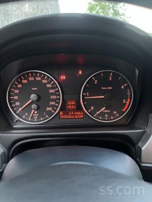 Melns BMW 320 2006 Valmiera, ar dzinēja tilpumu 2.00 L un nobraukumu 360 tūkst. km par 2700 €, foto 7 vietnē AUTOMOTO.COM.LV