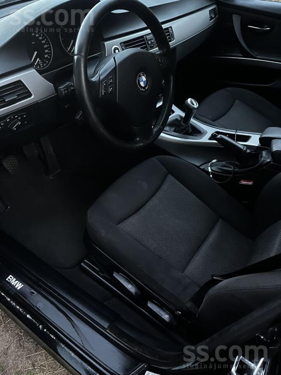 Melns BMW 320 2006 Valmiera, ar dzinēja tilpumu 2.00 L un nobraukumu 360 tūkst. km par 2700 €, foto 8 vietnē AUTOMOTO.COM.LV