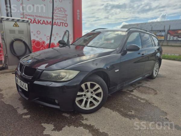 Melns BMW 320 2006 Bauska, ar dzinēja tilpumu 2.00 L un nobraukumu 371 tūkst. km par 2400 €, foto 4 vietnē AUTOMOTO.COM.LV
