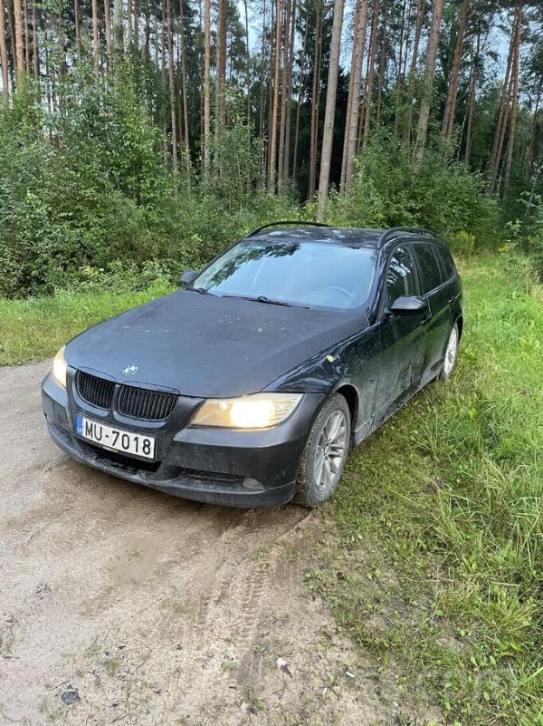 Melns BMW 320 2006 Jelgava, ar dzinēja tilpumu 2.00 L un nobraukumu 340 tūkst. km par 1644 €, foto 3 vietnē AUTOMOTO.COM.LV