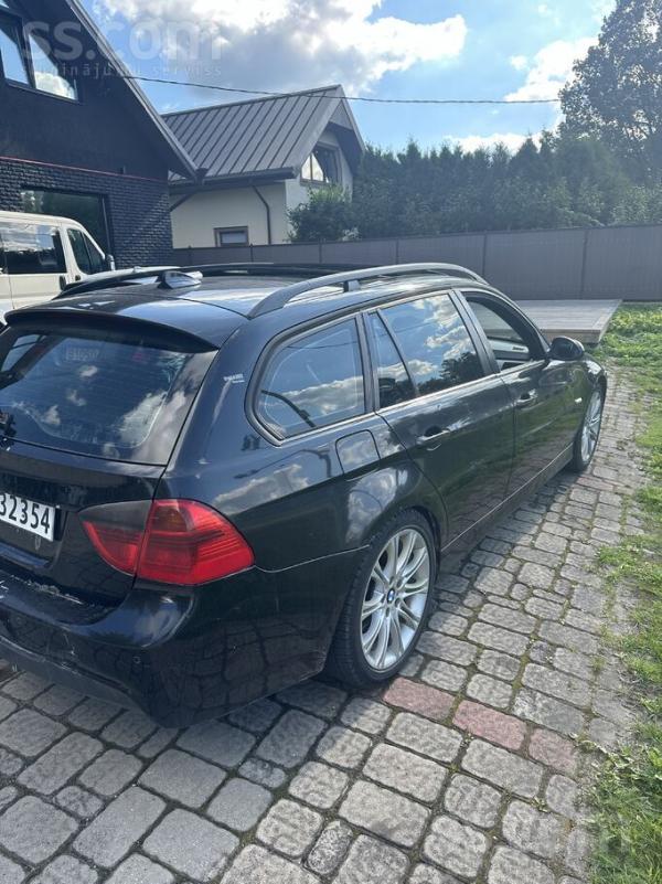 Melns BMW 320 2006 Jelgava, ar dzinēja tilpumu 2.00 L un nobraukumu 266 tūkst. km par 2400 €, foto 2 vietnē AUTOMOTO.COM.LV