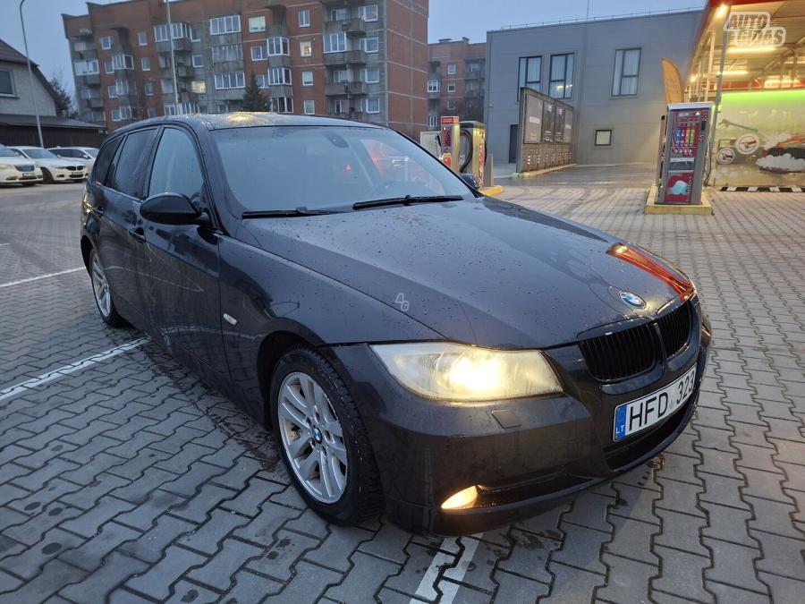 Black BMW 320 2006 in Kretinga, with an engine capacity of 2.00 L and mileage of 440 thousand km for 2350 €, photo 3 on AUTOMOTO.COM.LV
