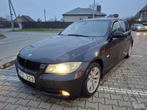 Black BMW 320 2006 in Kretinga, with an engine capacity of 2.00 L and mileage of 440 thousand km for 2350 €, photo 6 on AUTOMOTO.COM.LV