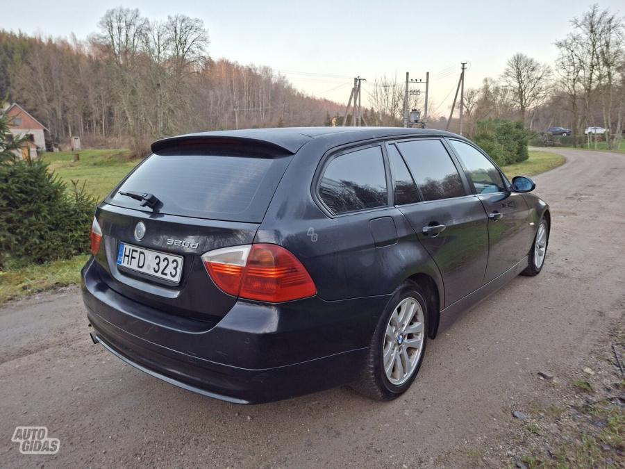 Black BMW 320 2006 in Kretinga, with an engine capacity of 2.00 L and mileage of 441 thousand km for 2350 €, photo 6 on AUTOMOTO.COM.LV