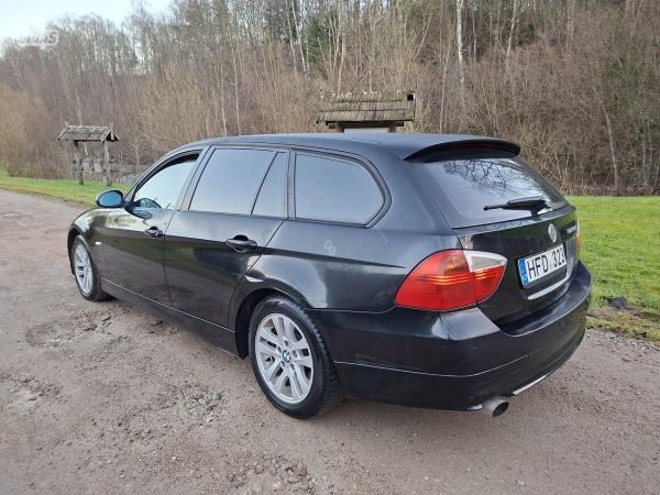 Black BMW 320 2006 in Kretinga, with an engine capacity of 2.00 L and mileage of 441 thousand km for 2350 €, photo 7 on AUTOMOTO.COM.LV