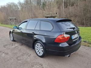 Black BMW 320 2006 in Kretinga, with an engine capacity of 2.00 L and mileage of 441 thousand km for 2350 €, photo 7 on AUTOMOTO.COM.LV