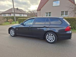 Melns BMW 320 2006 Kretinga, ar dzinēja tilpumu 2.00 L un nobraukumu 404 tūkst. km par 2250 €, foto 2 vietnē AUTOMOTO.COM.LV
