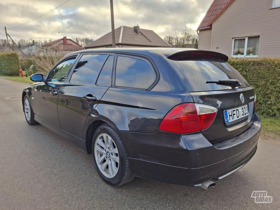 Melns BMW 320 2006 Kretinga, ar dzinēja tilpumu 2.00 L un nobraukumu 404 tūkst. km par 2250 €, foto 3 vietnē AUTOMOTO.COM.LV