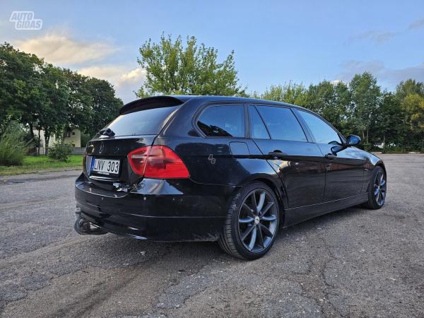 Black BMW 320 2006 in Kaunas, with an engine capacity of 2.00 L and mileage of 303 thousand km for 1399 €, photo 6 on AUTOMOTO.COM.LV