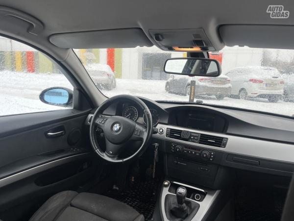 Melns BMW 320 2006 Kauņa, ar dzinēja tilpumu 2.00 L un nobraukumu 350 tūkst. km par 2650 €, foto 6 vietnē AUTOMOTO.COM.LV
