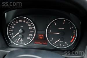 Black BMW 320 2006 in Tukums, with an engine capacity of 2.00 L and mileage of 249 thousand km for 4700 €, photo 23 on AUTOMOTO.COM.LV