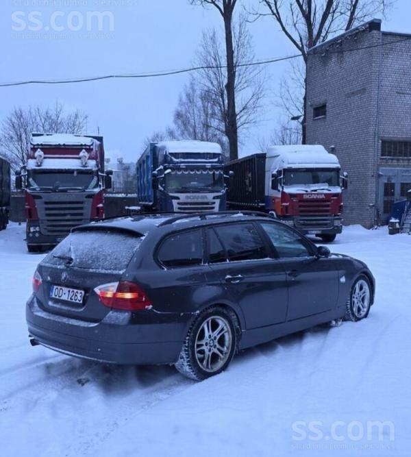 Melns BMW 320 2006 Rēzekne, ar dzinēja tilpumu 2.00 L un nobraukumu 398 tūkst. km par 2550 €, foto 4 vietnē AUTOMOTO.COM.LV
