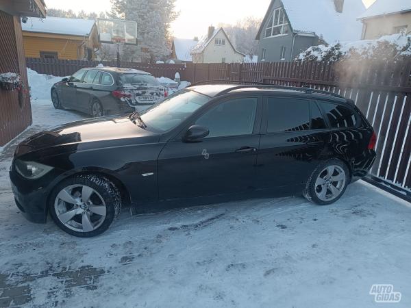 Melns BMW 320 2006 Šauļi, ar dzinēja tilpumu 2.00 L un nobraukumu 305 tūkst. km par 2700 €, foto 3 vietnē AUTOMOTO.COM.LV