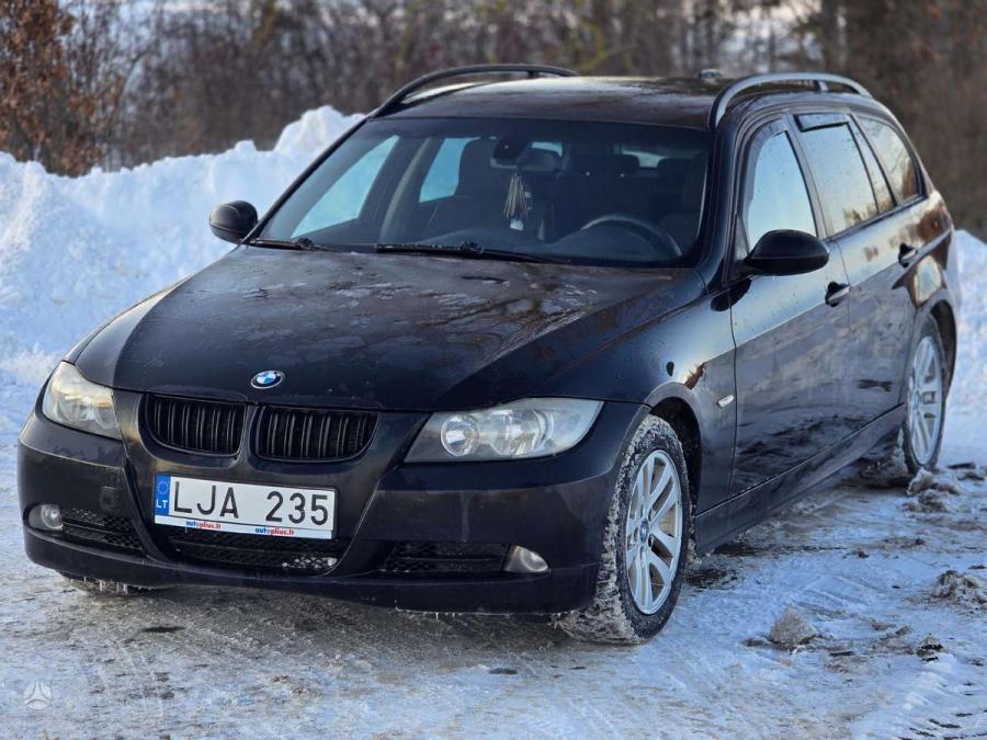 Black BMW 320 2006 in Radviliskis, with an engine capacity of 2.00 L and mileage of 400 thousand km for 2850 €, photo 3 on AUTOMOTO.COM.LV
