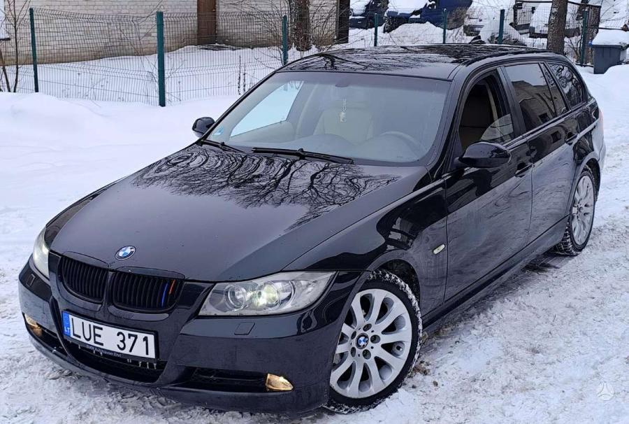 Melns BMW 320 2006 Šilutė, ar dzinēja tilpumu 2.00 L un nobraukumu 350 tūkst. km par 3699 €, foto 4 vietnē AUTOMOTO.COM.LV