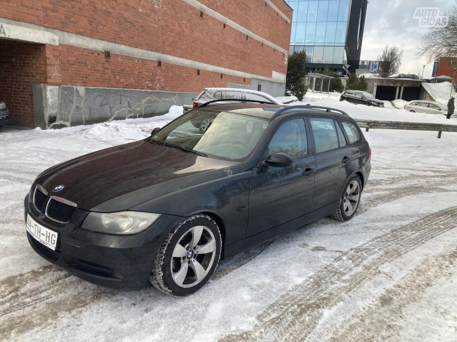Melns BMW 320 2006 Viļņa, ar dzinēja tilpumu 2.00 L un nobraukumu 395 tūkst. km par 2399 €, foto 2 vietnē AUTOMOTO.COM.LV