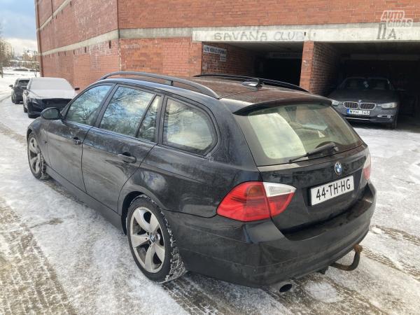 Melns BMW 320 2006 Viļņa, ar dzinēja tilpumu 2.00 L un nobraukumu 395 tūkst. km par 2399 €, foto 4 vietnē AUTOMOTO.COM.LV
