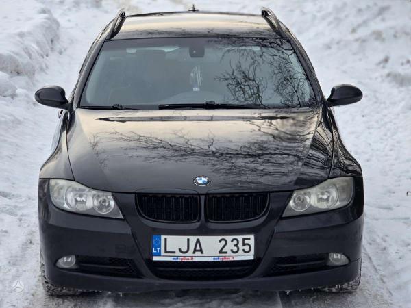 Black BMW 320 2006 in Radviliskis, with an engine capacity of 2.00 L and mileage of 400 thousand km for 2750 €, photo 2 on AUTOMOTO.COM.LV