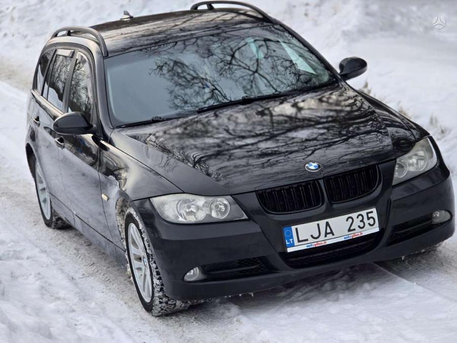 Black BMW 320 2006 in Radviliskis, with an engine capacity of 2.00 L and mileage of 400 thousand km for 2750 €, photo 3 on AUTOMOTO.COM.LV
