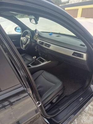 Melns BMW 320 2006 Utena, ar dzinēja tilpumu 2.00 L un nobraukumu 335 tūkst. km par 3000 €, foto 12 vietnē AUTOMOTO.COM.LV